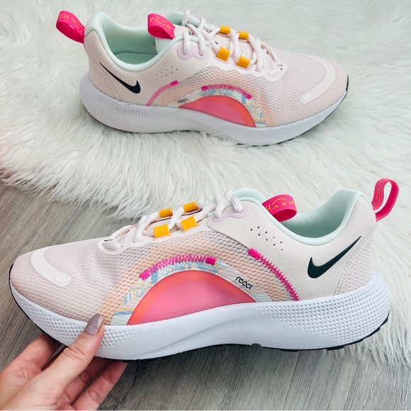 Nike | Shoes | Nwt Nike React Escape Rn 2 Prm Womens | Poshmark